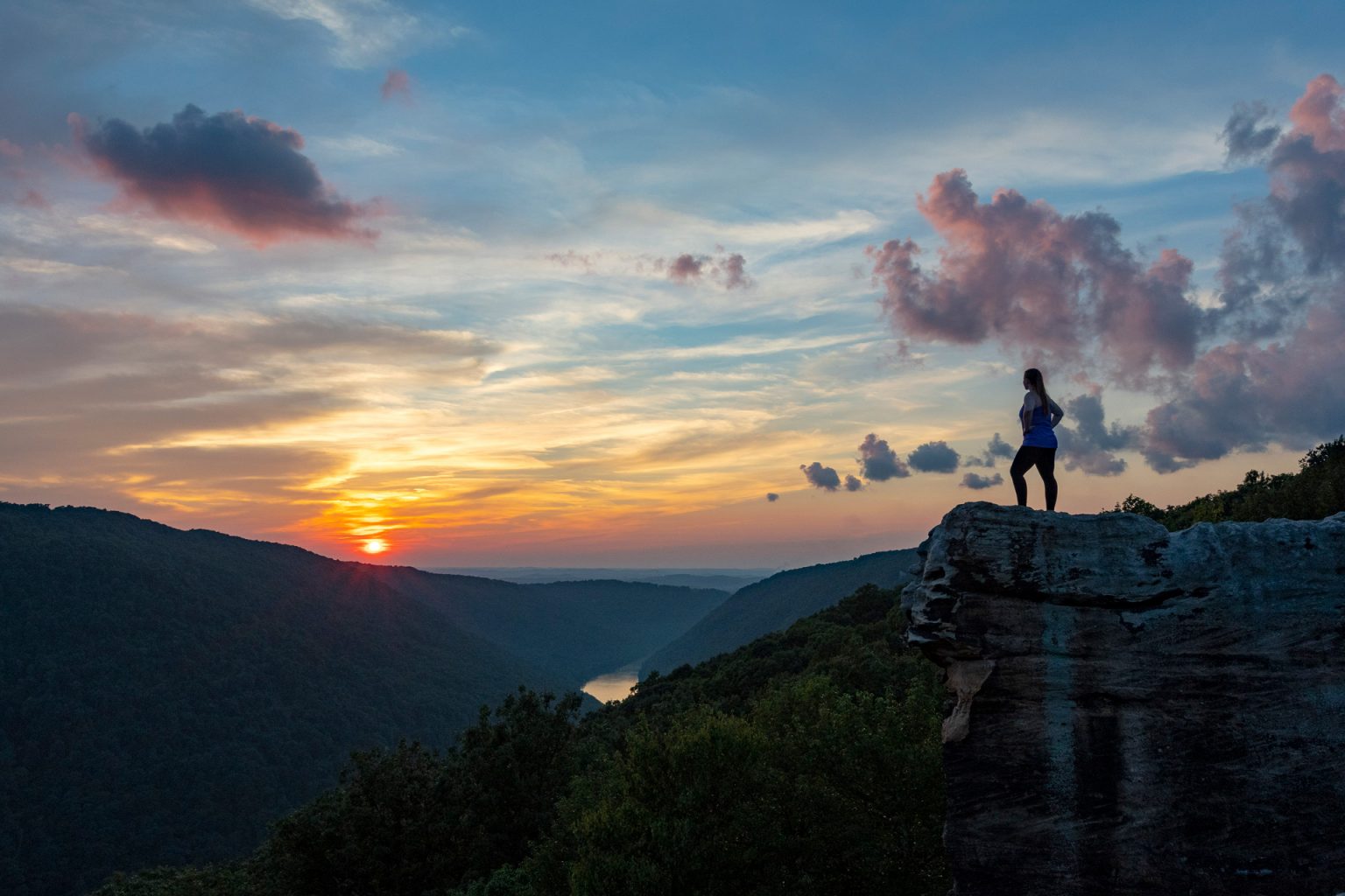 Guide to Outdoor Fun at Coopers Rock State Forest: Trails & More